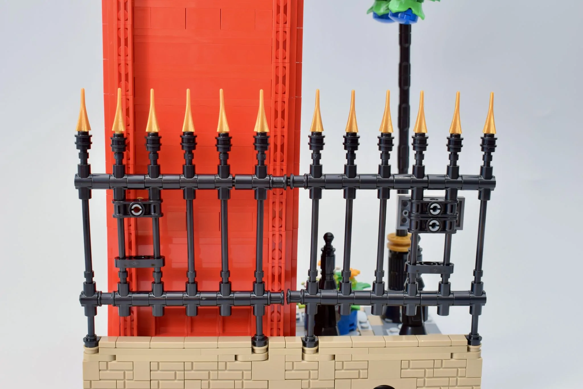 LEGO Ideas 21347 Red London Telephone Box review