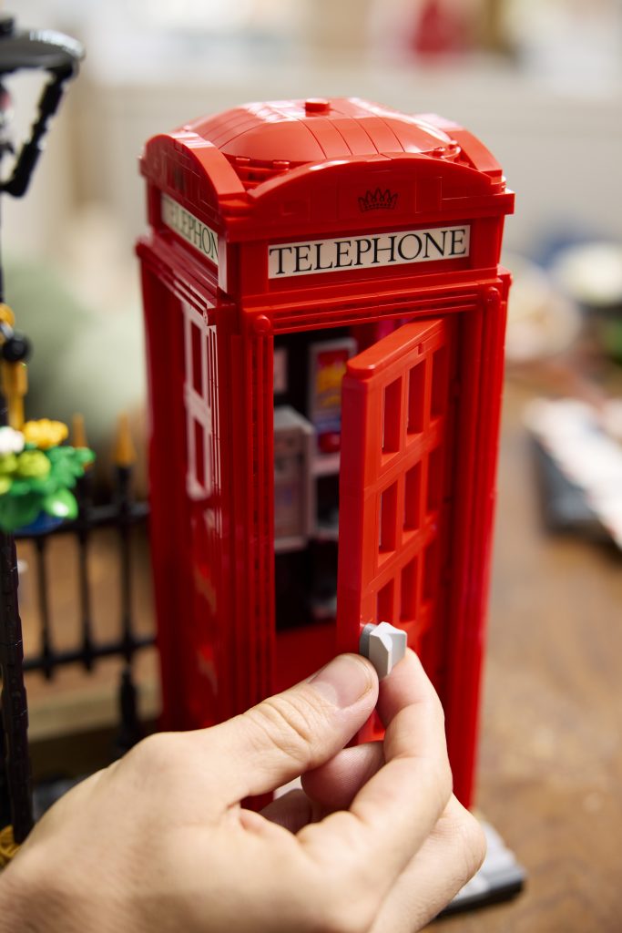 LEGO Ideas 21347 Red London Telephone Box visual tour and gallery