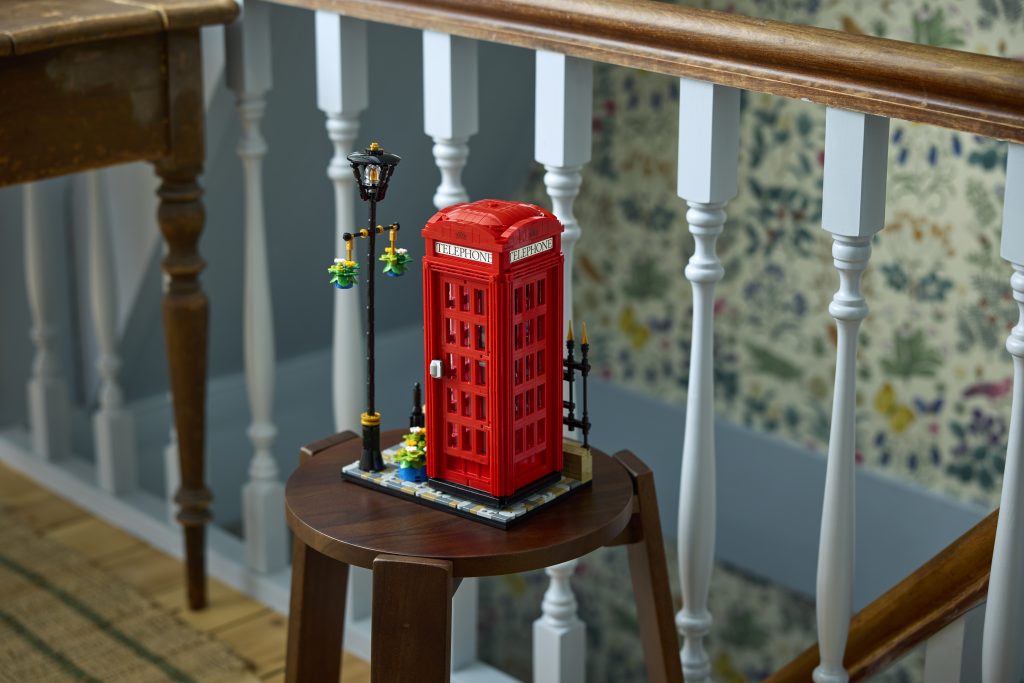 LEGO Ideas 21347 Red London Telephone Box visual tour and gallery