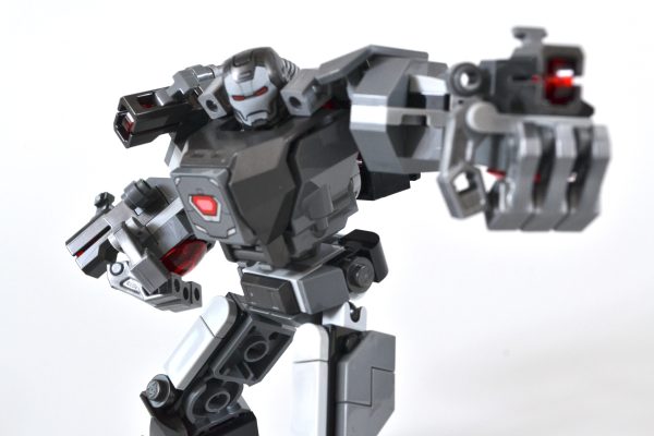 LEGO Marvel 76277 War Machine Mech Armor review