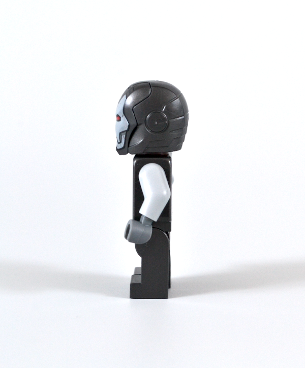 LEGO Marvel 76277 War Machine Mech Armor review