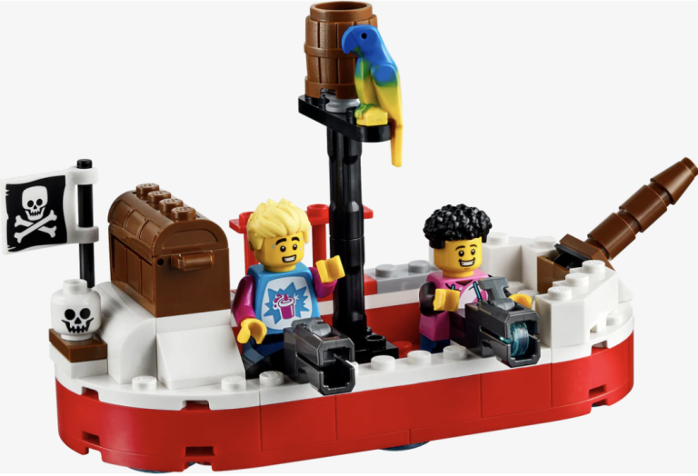 LEGOLAND 2024 Pirate Splash Battle set officially revealed