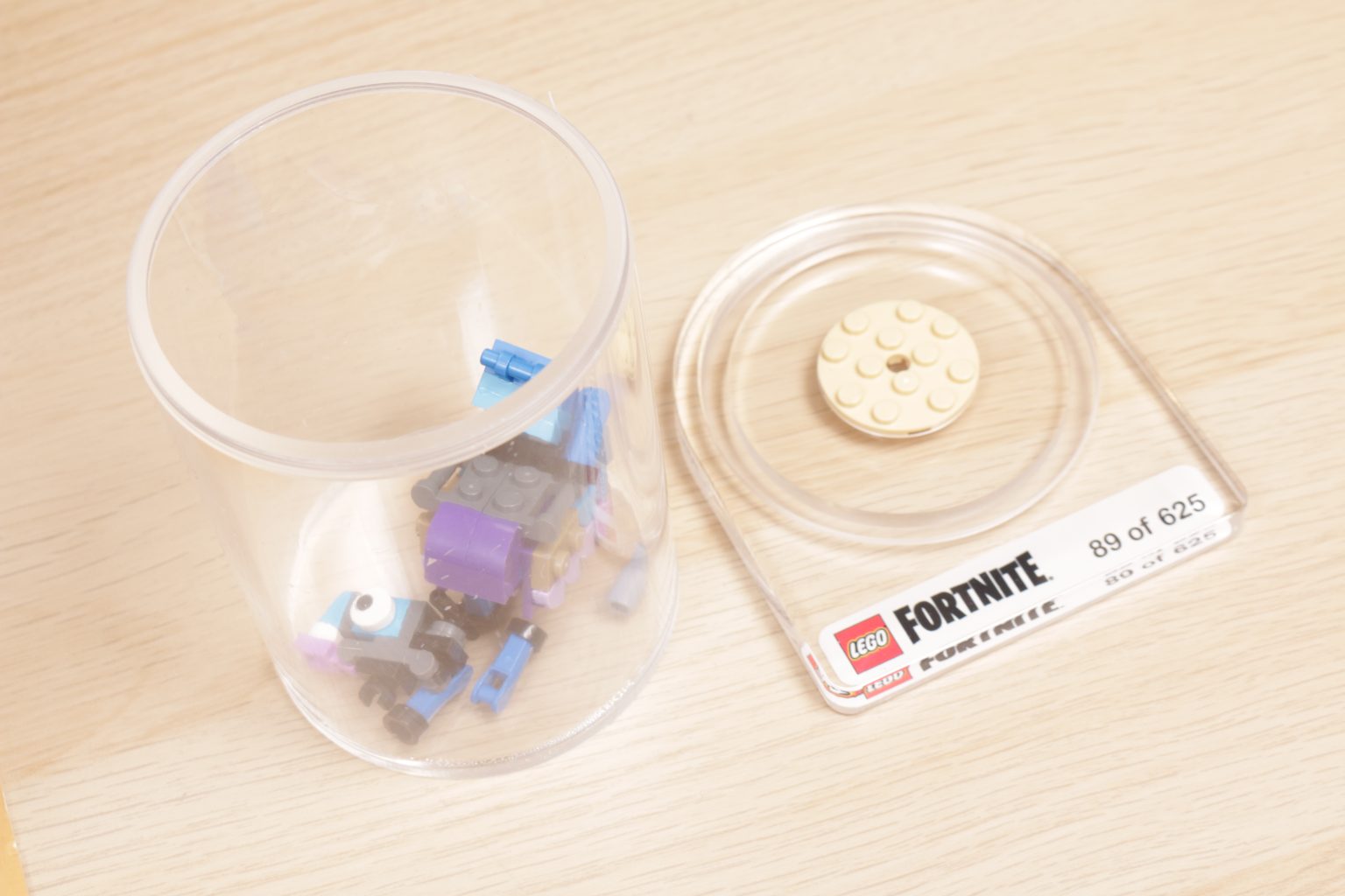 What’s inside a LEGO Fortnite gift box?