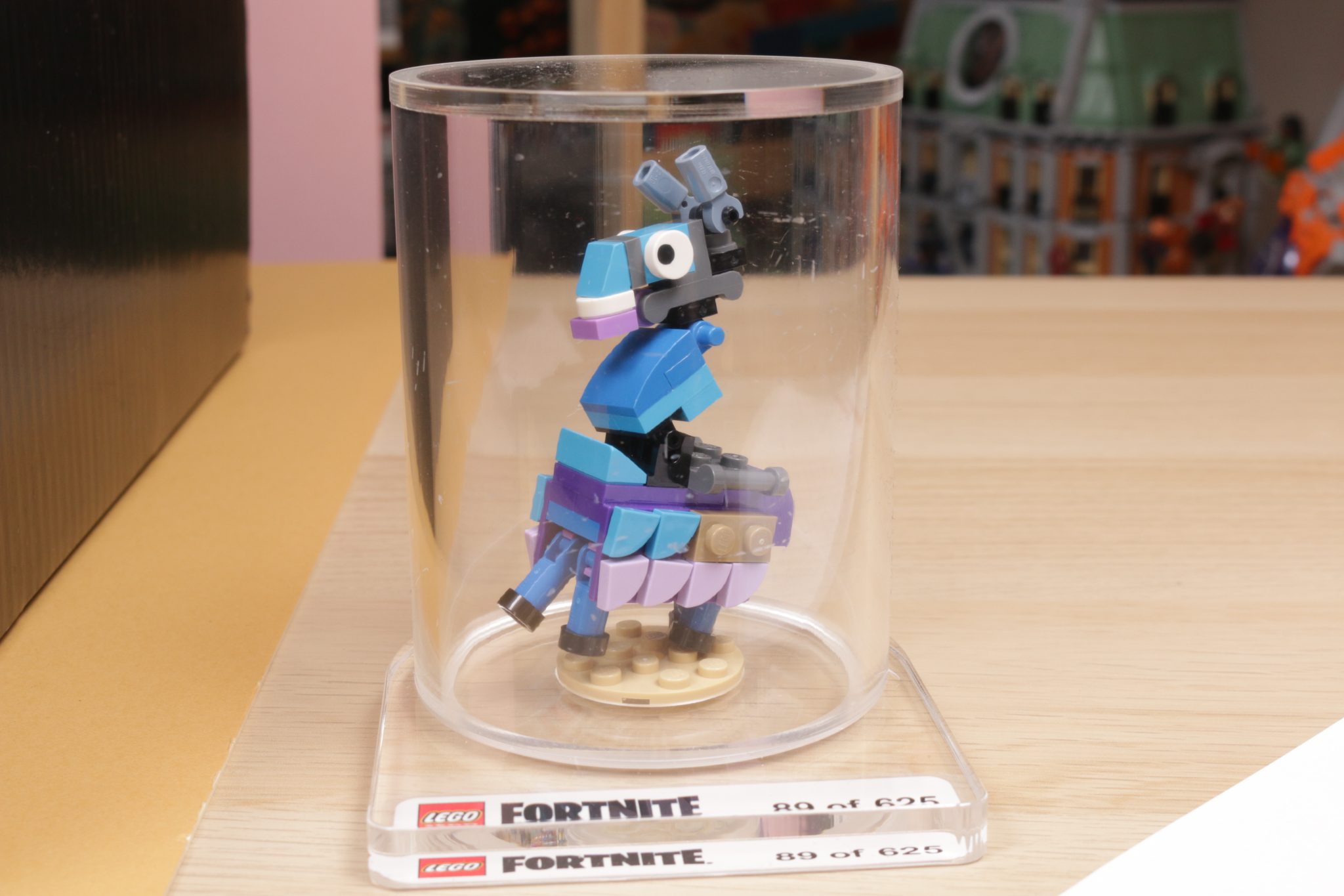 What’s inside a LEGO Fortnite gift box?