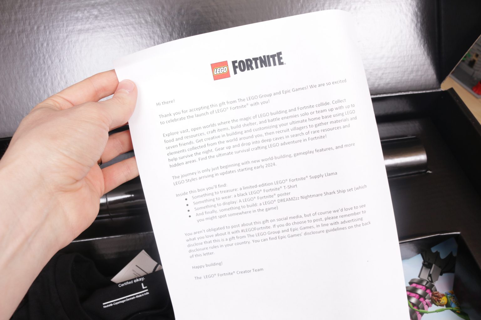 What’s inside a LEGO Fortnite gift box?