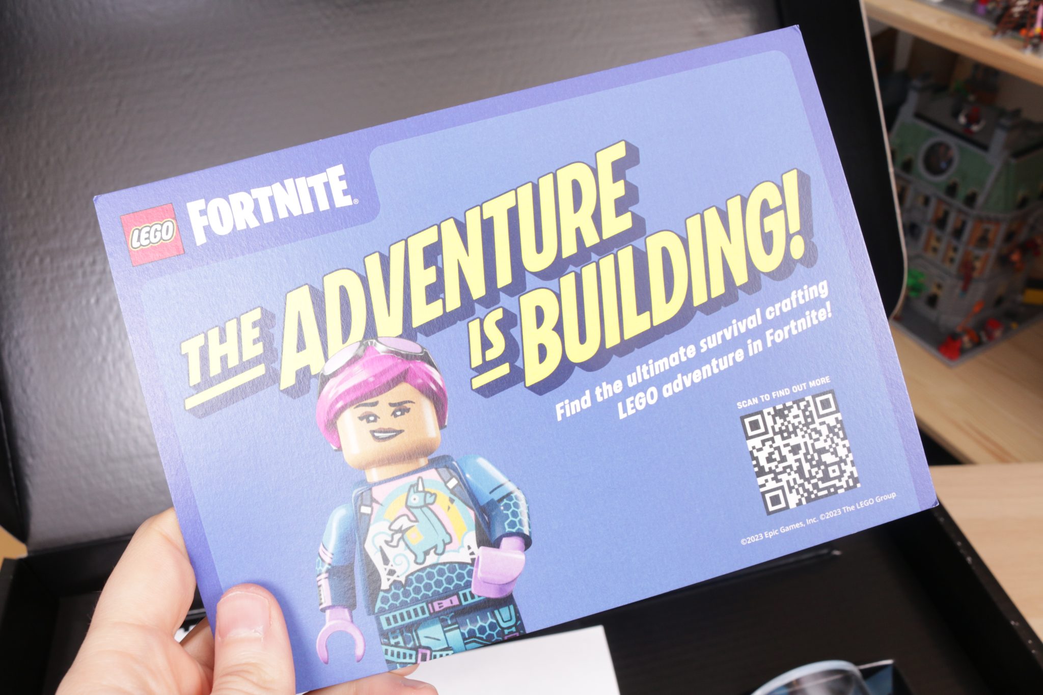What’s inside a LEGO Fortnite gift box?