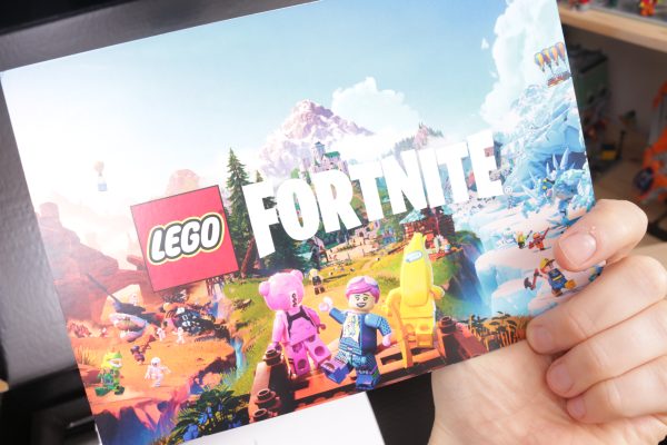 What’s inside a LEGO Fortnite gift box?