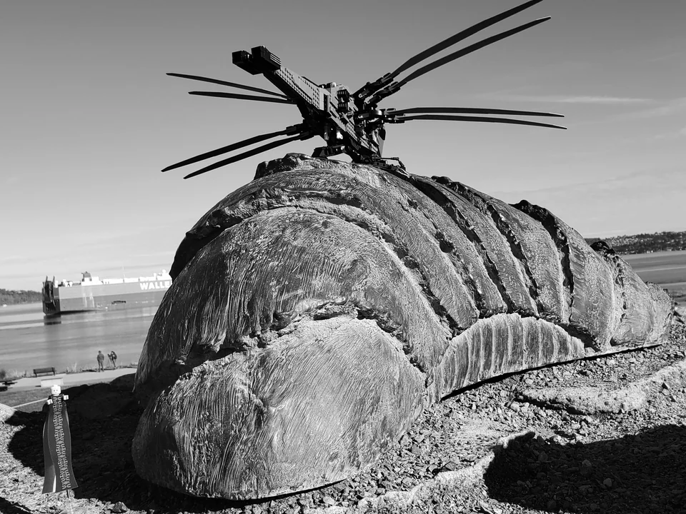 You can pose the LEGO Dune set on a real sandworm