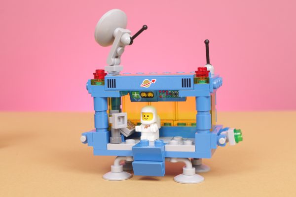 LEGO 40712 Micro Rocket Launchpad gift-with-purchase review