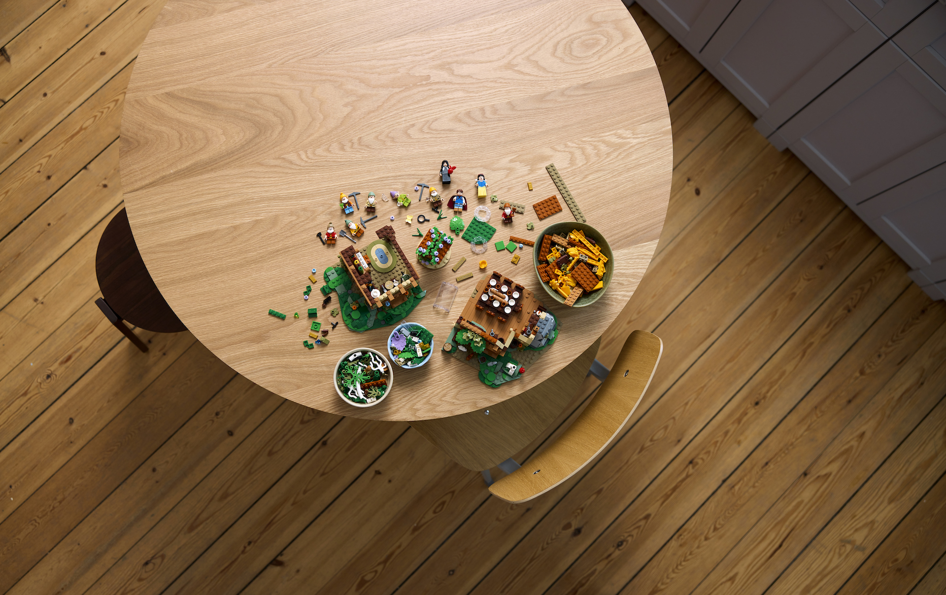 LEGO Disney 43242 Snow White and the Seven Dwarfs’ Cottage officially ...