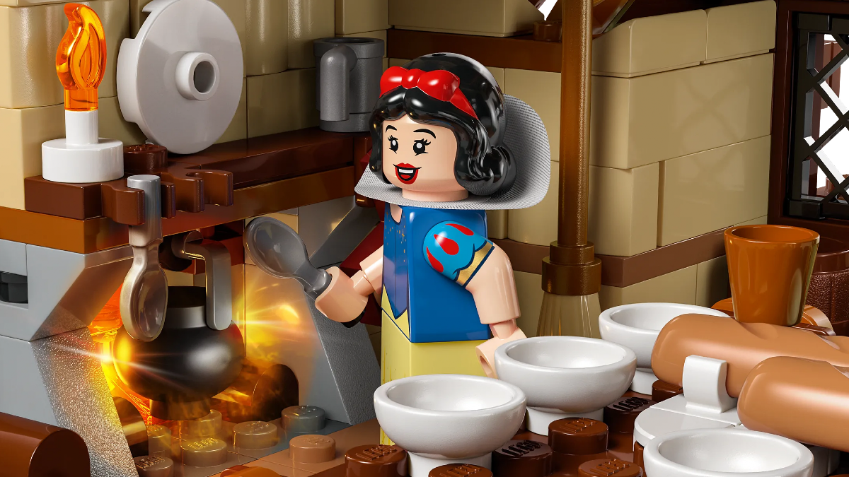 First look at LEGO Disney 43242 Snow White and the Seven Dwarfs’ Cottage