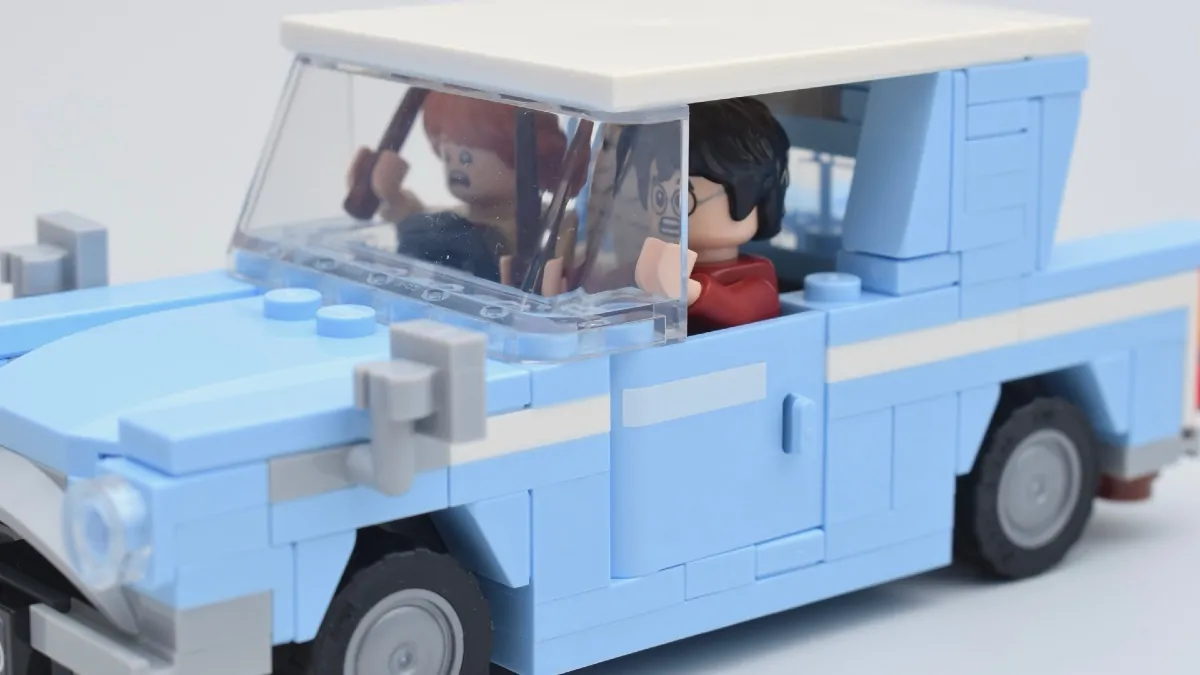 Преглед на LEGO Harry Potter 76424 Flying Ford Anglia