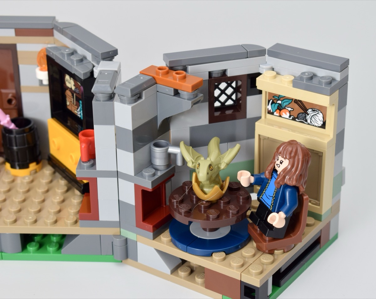 LEGO Harry Potter 76428 Hagrid's Hut: An Unexpected Visit review