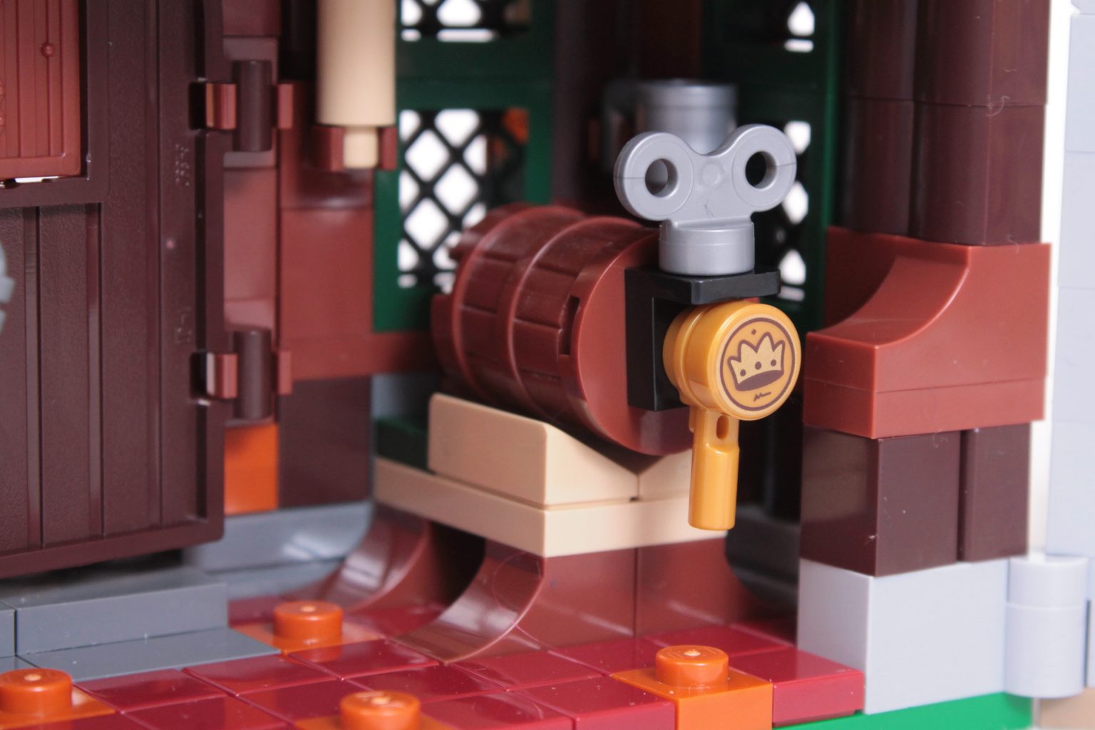 LEGO Icons 10332 Medieval Town Square review