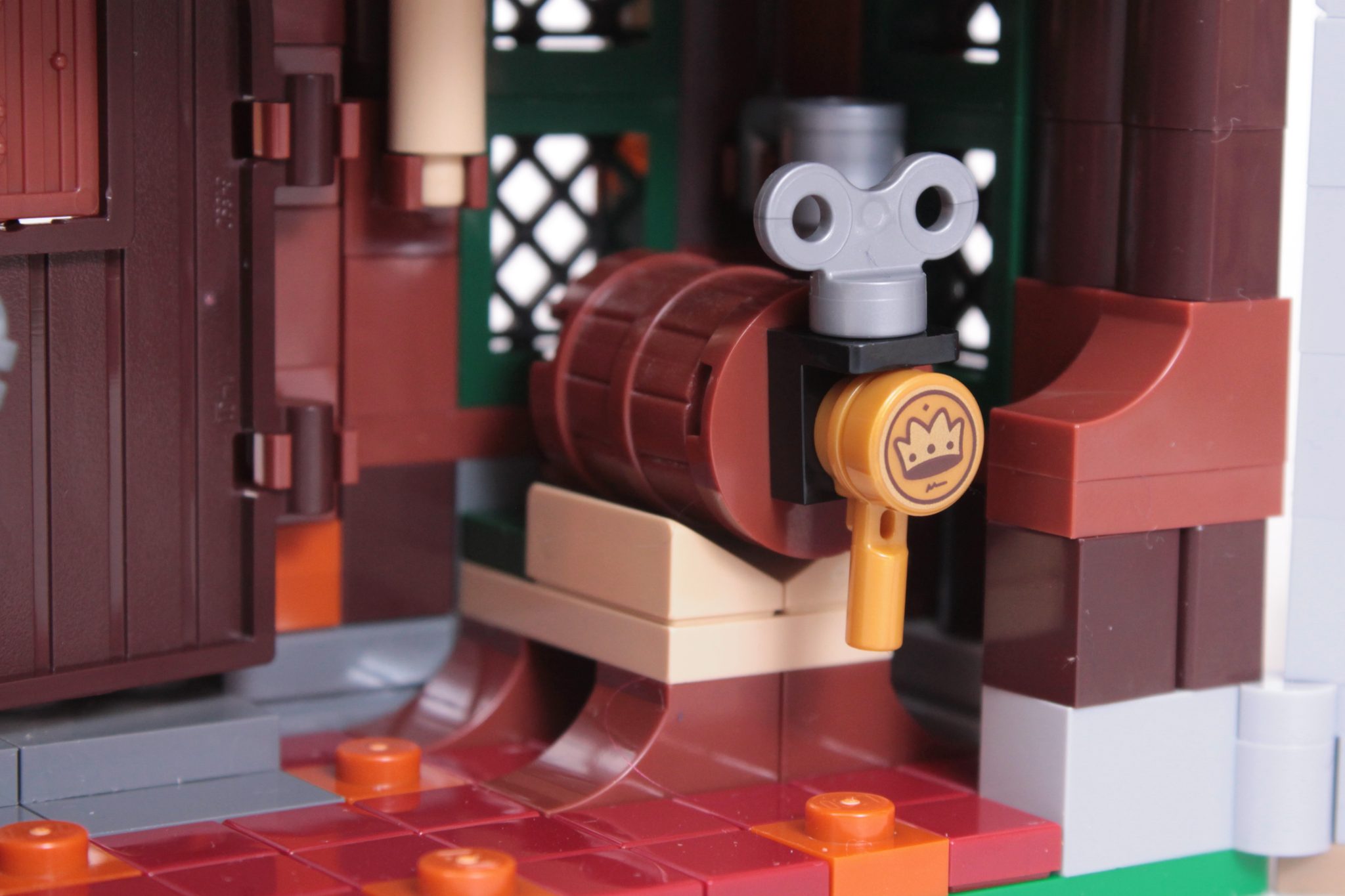 LEGO Icons 10332 Medieval Town Square review