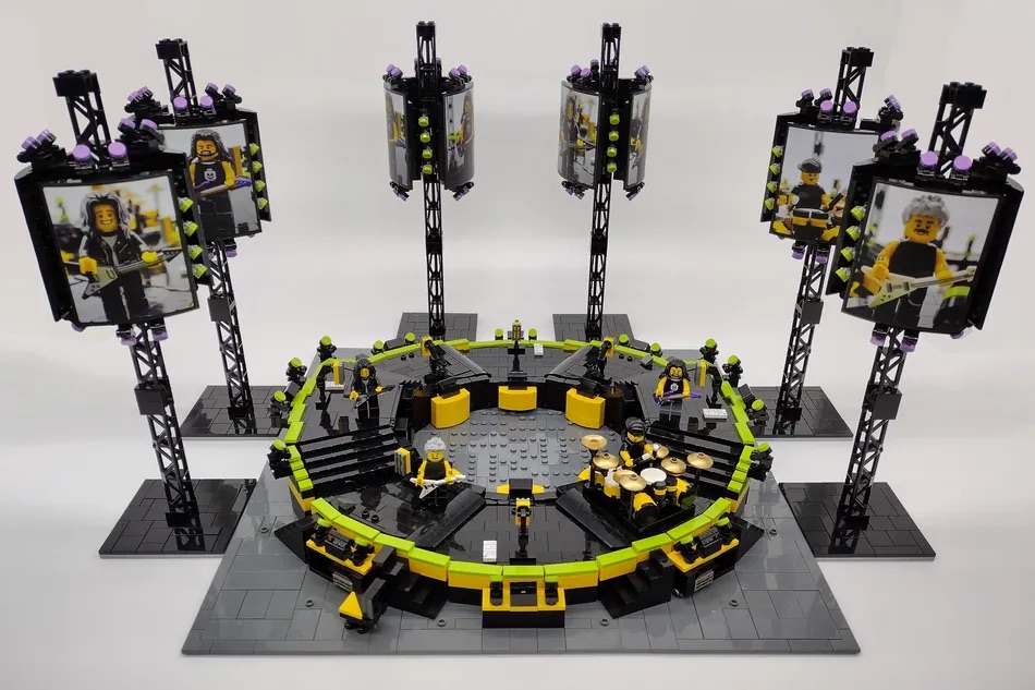LEGO Ideas sends another music-themed design rocking past 10K