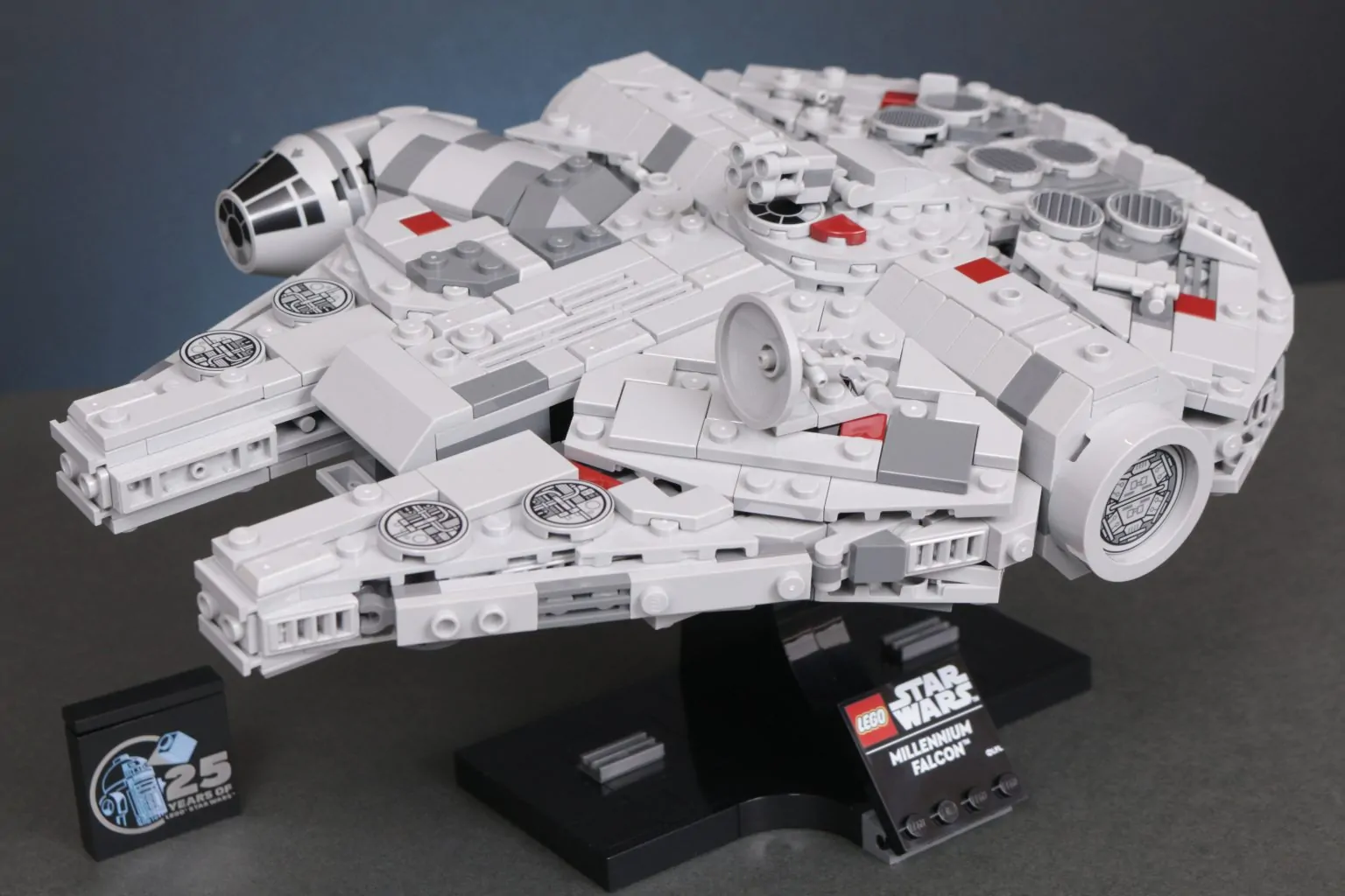 LEGO Star Wars Обзор 75375 «Тысячелетний сокол»