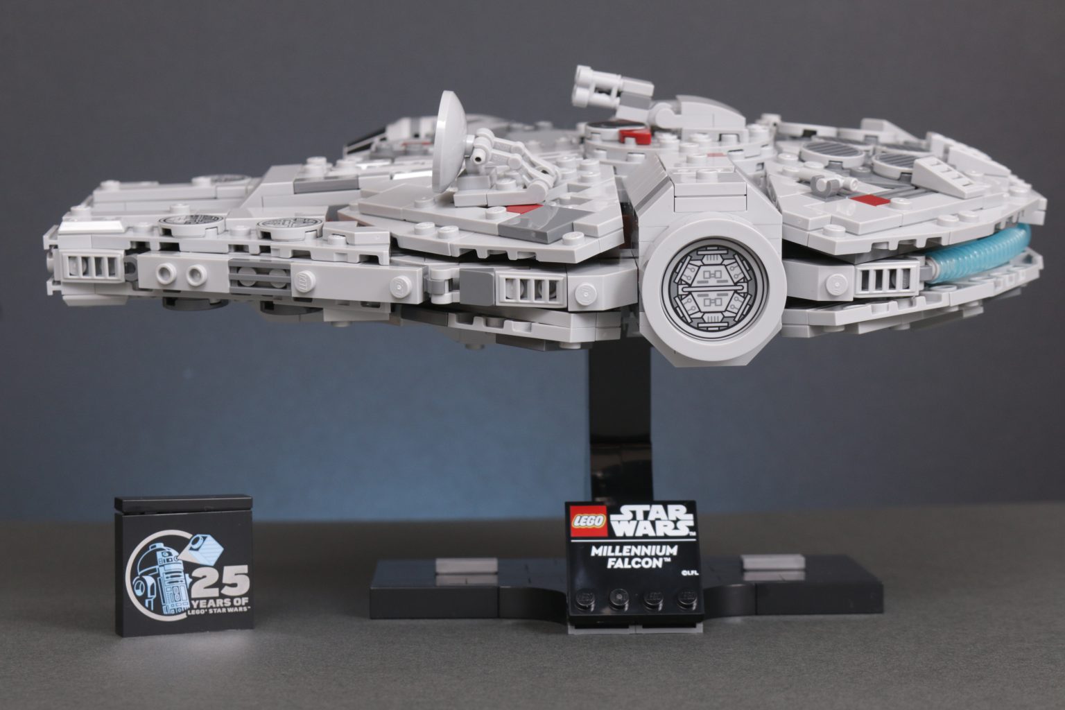 LEGO Star Wars 75375 Millennium Falcon review