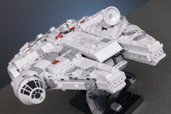 LEGO Star Wars 75375 Millennium Falcon review