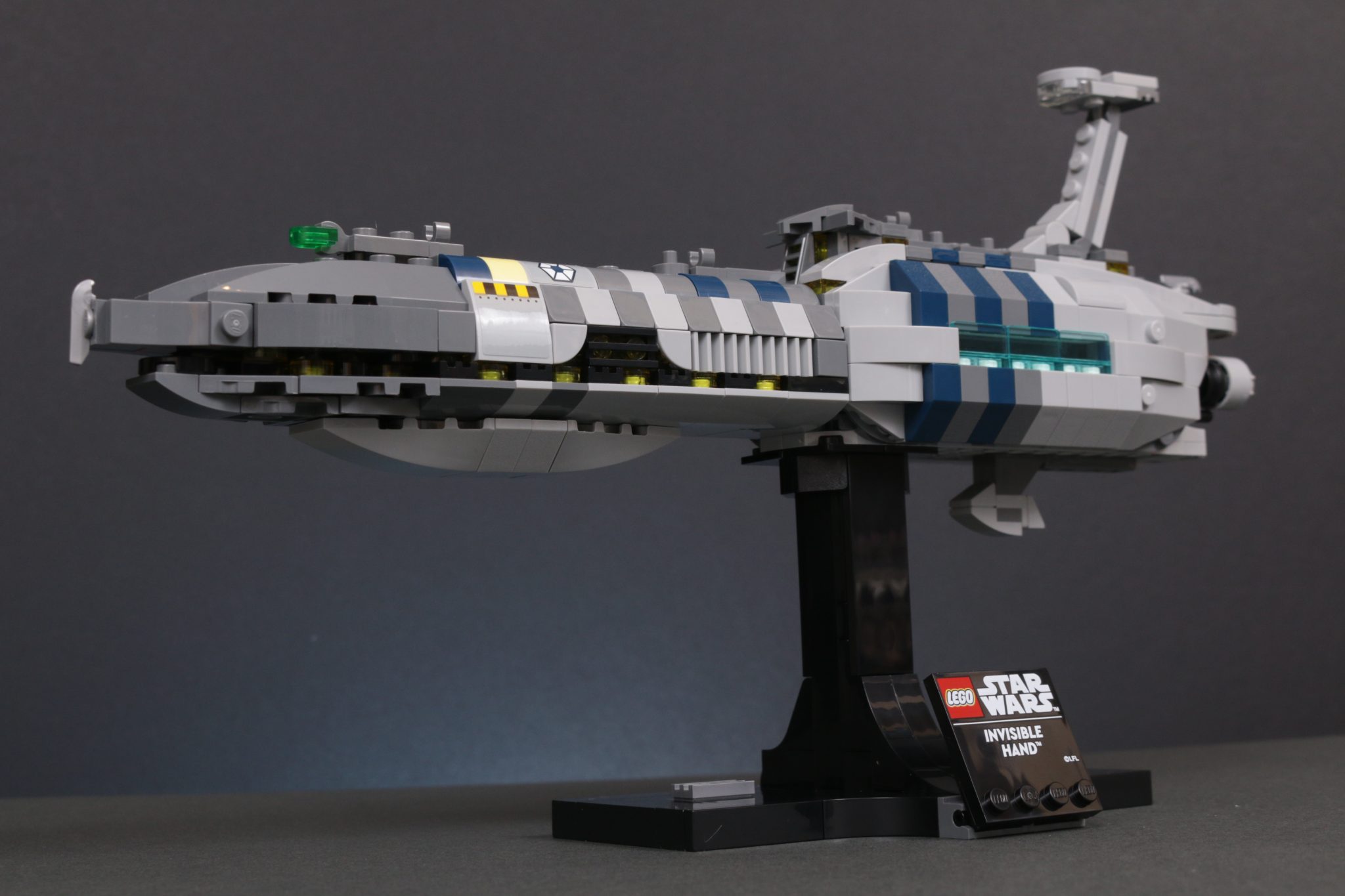 LEGO Star Wars 75377 Invisible Hand review