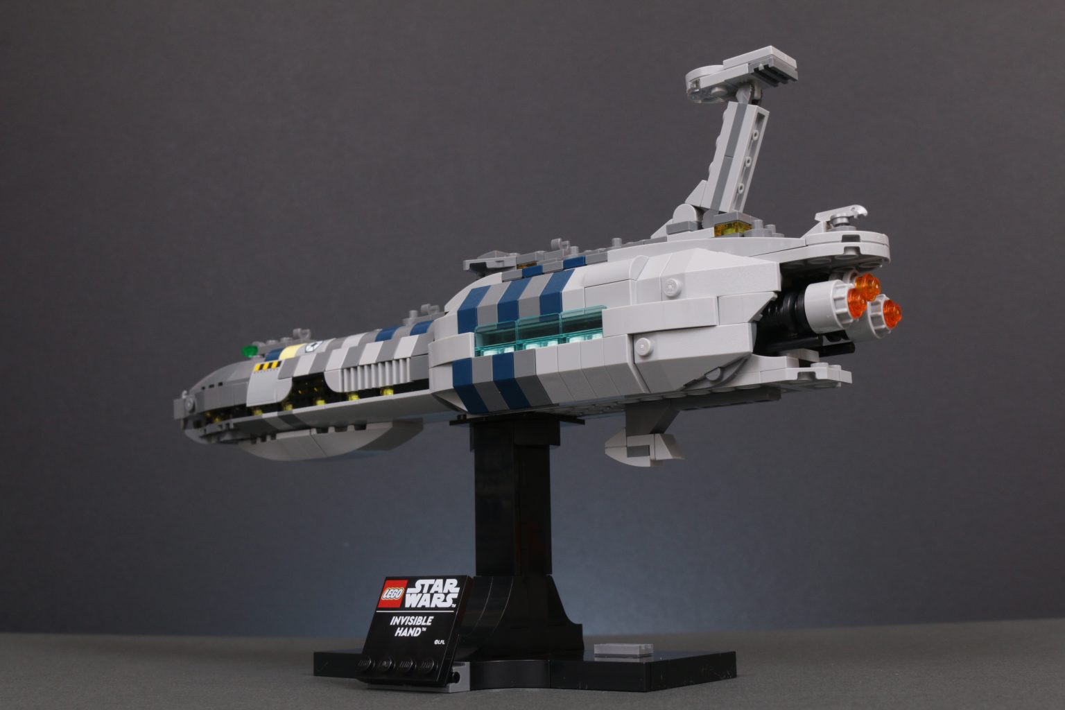 LEGO Star Wars 75377 Invisible Hand review