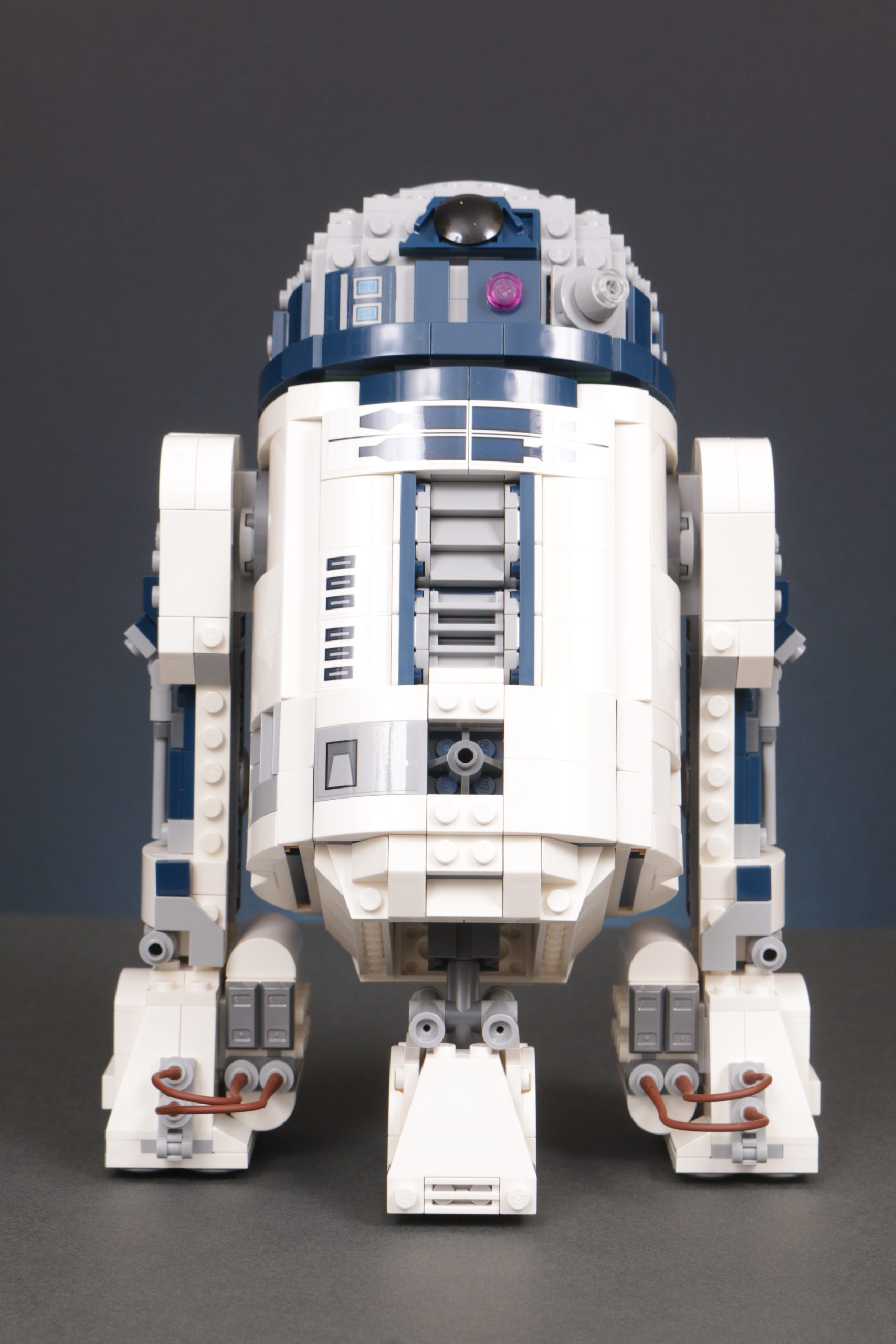 LEGO Star Wars 75379 R2-D2 review