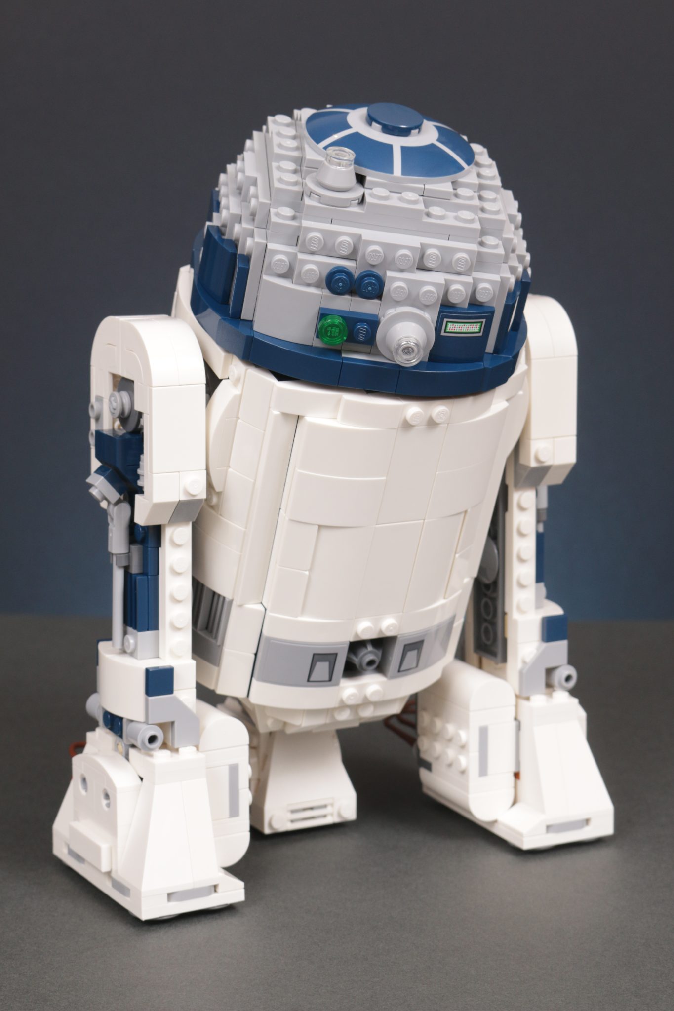 LEGO Star Wars 75379 R2-D2 review