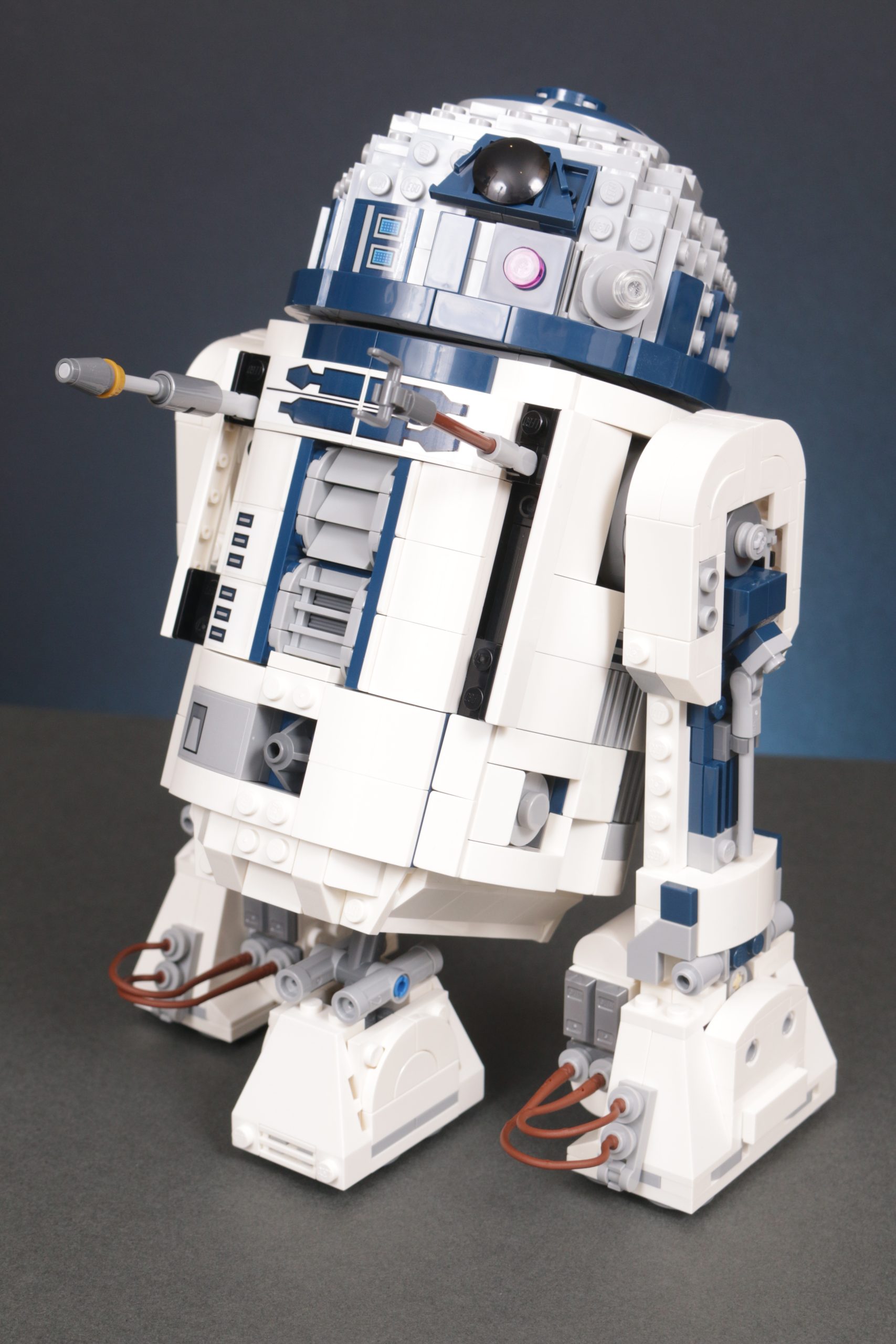 LEGO Star Wars 75379 R2-D2 review