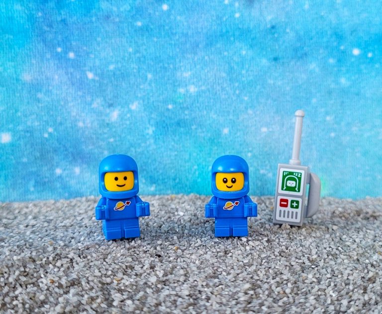 First look at LEGO 40712 Micro Rocket Launchpad GWP