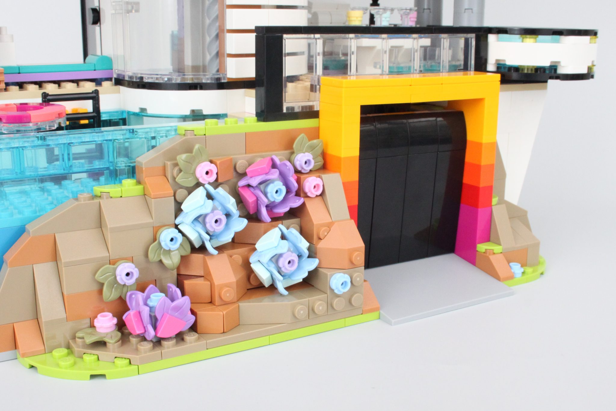 LEGO Friends 42639 Andrea's Modern Mansion review