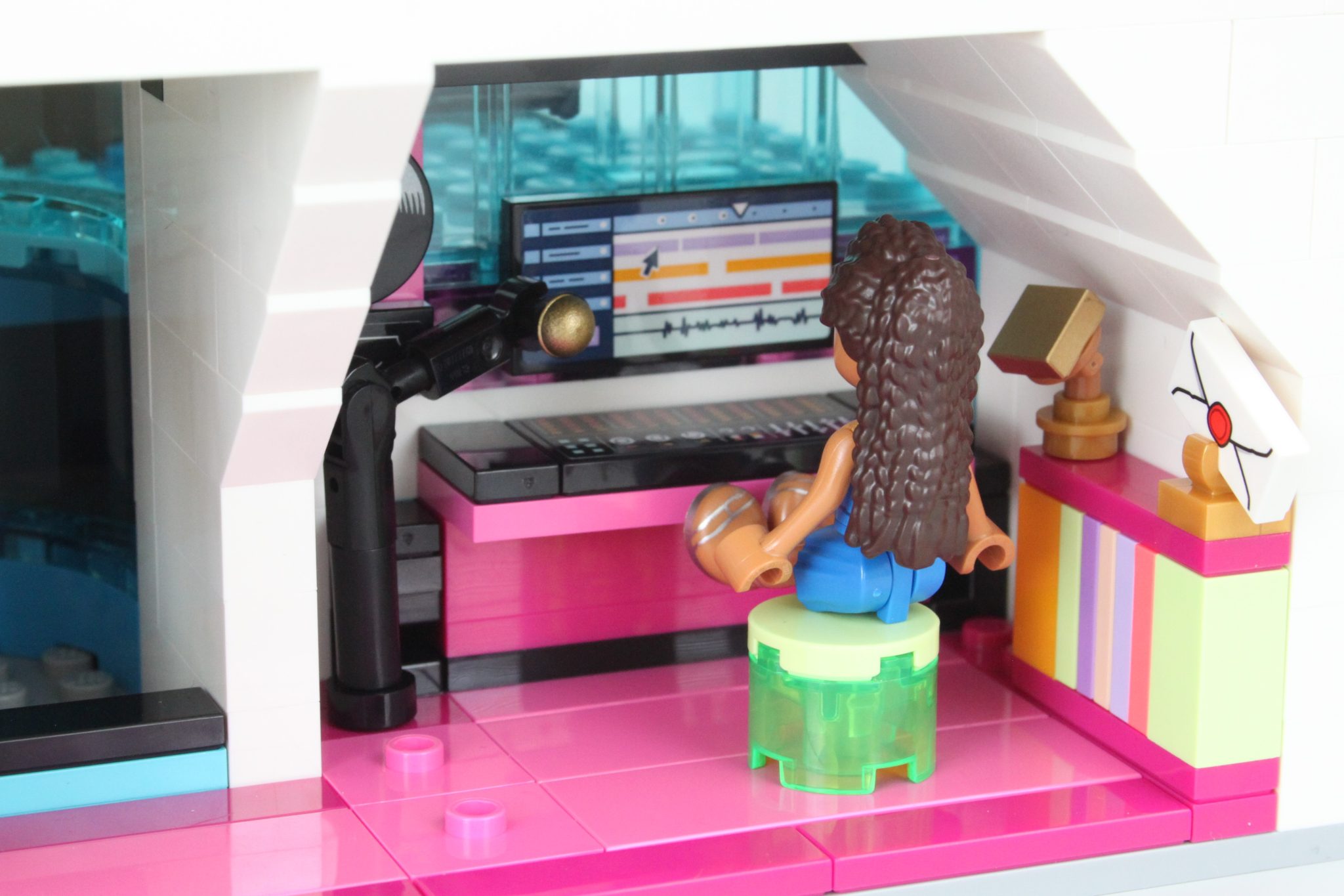 LEGO Friends 42639 Andrea's Modern Mansion review