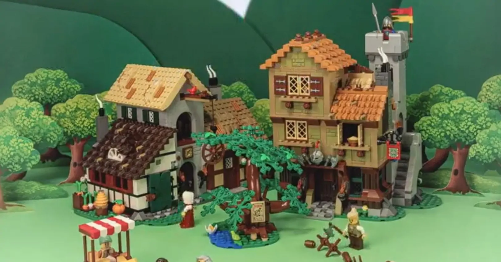 First look at LEGO Icons medieval sets combined, sort of