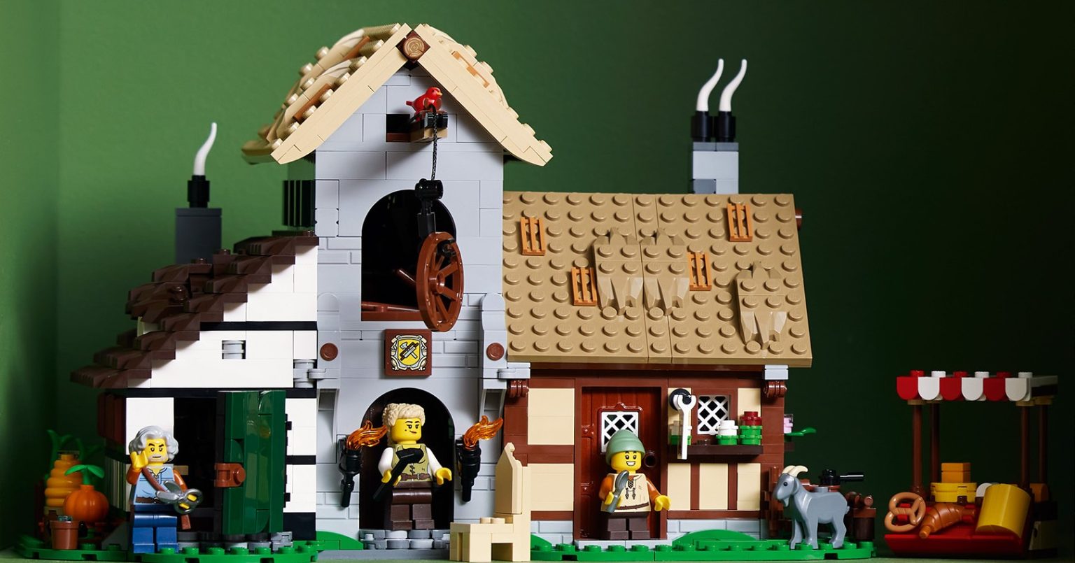 LEGO Icons 10332 Medieval Town Square visual tour and gallery