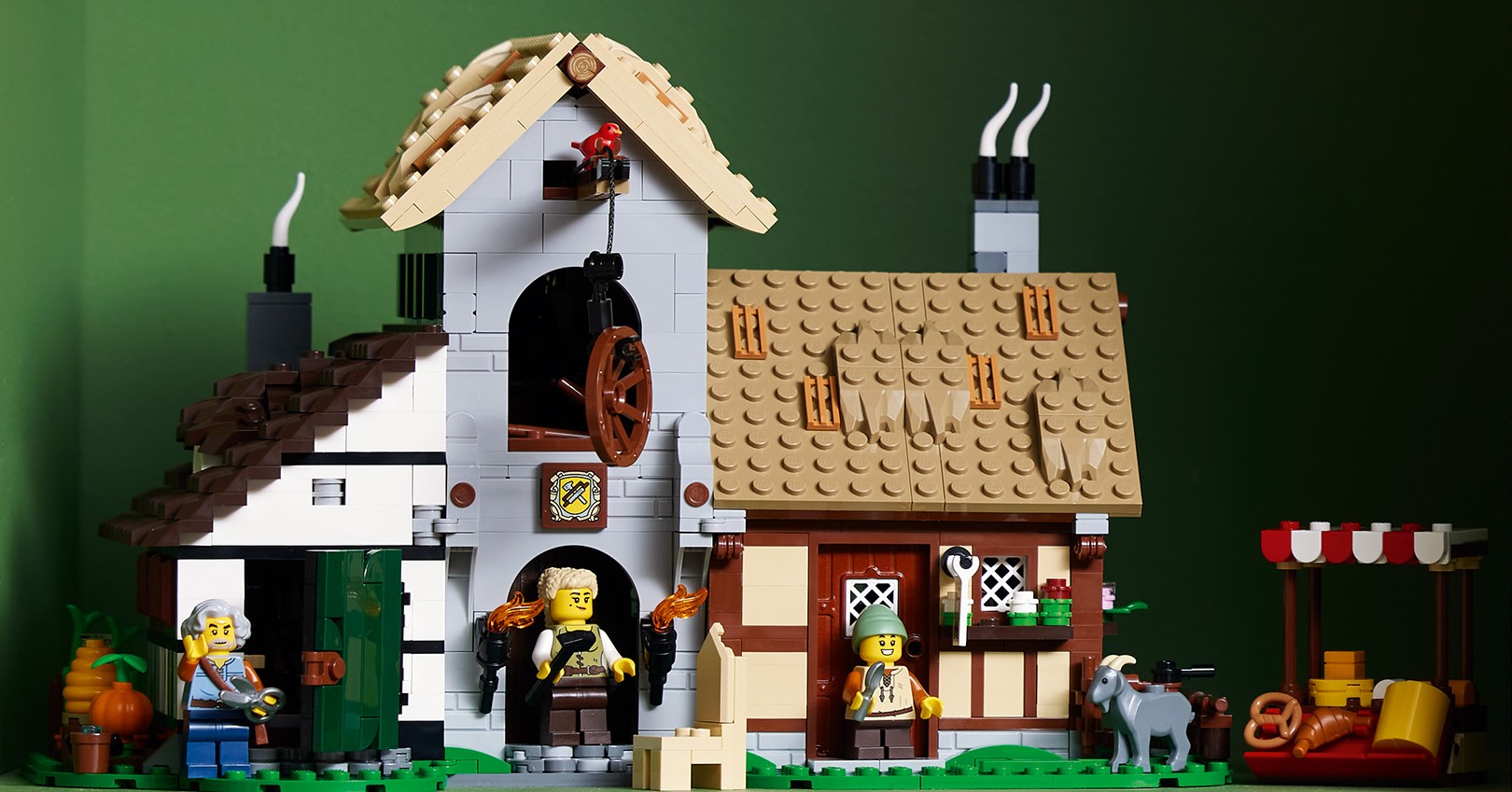 LEGO Icons 10332 Medieval Town Square visual tour and gallery
