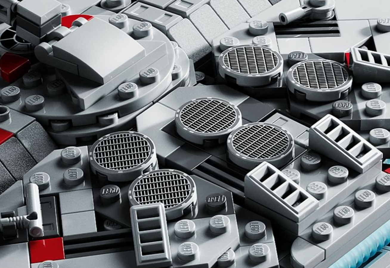 LEGO Star Wars 75375 Millennium Falcon midi-scale comparison