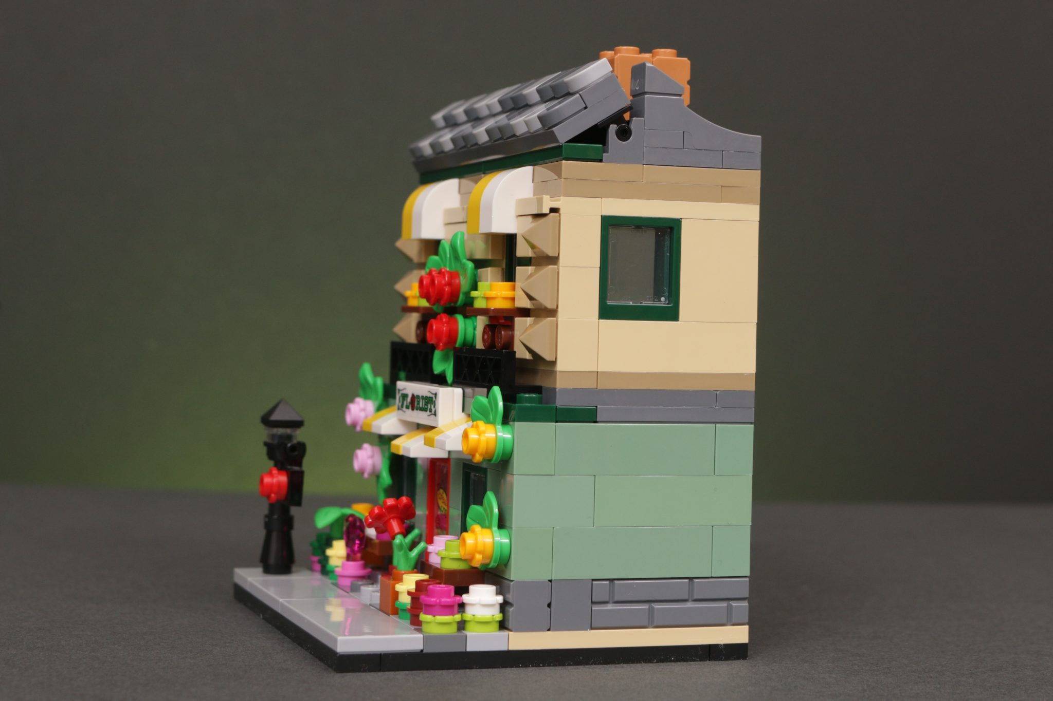 LEGO 40680 Flower Shop gift-with-purchase review
