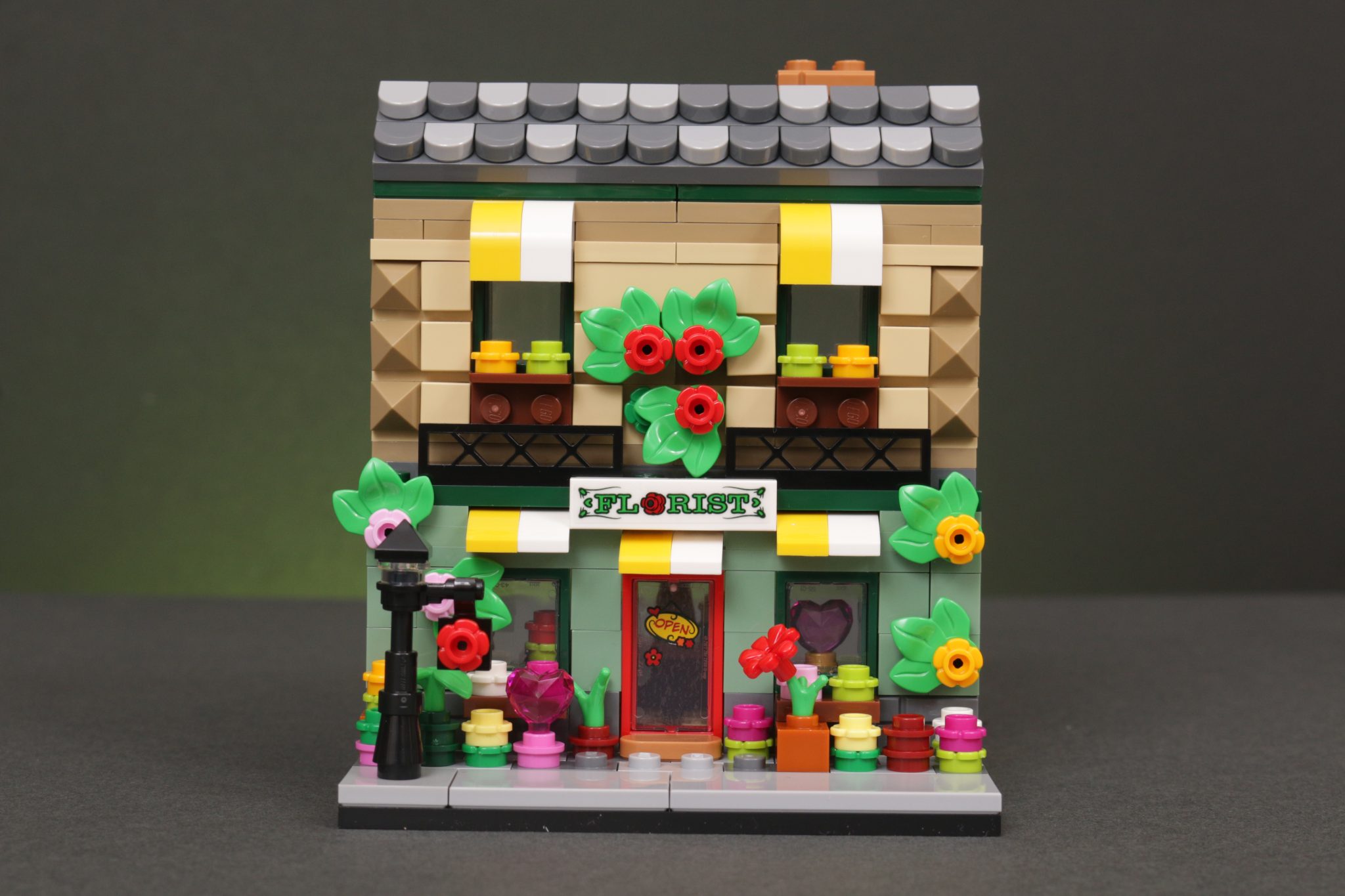 LEGO 40680 Flower Shop gift-with-purchase review
