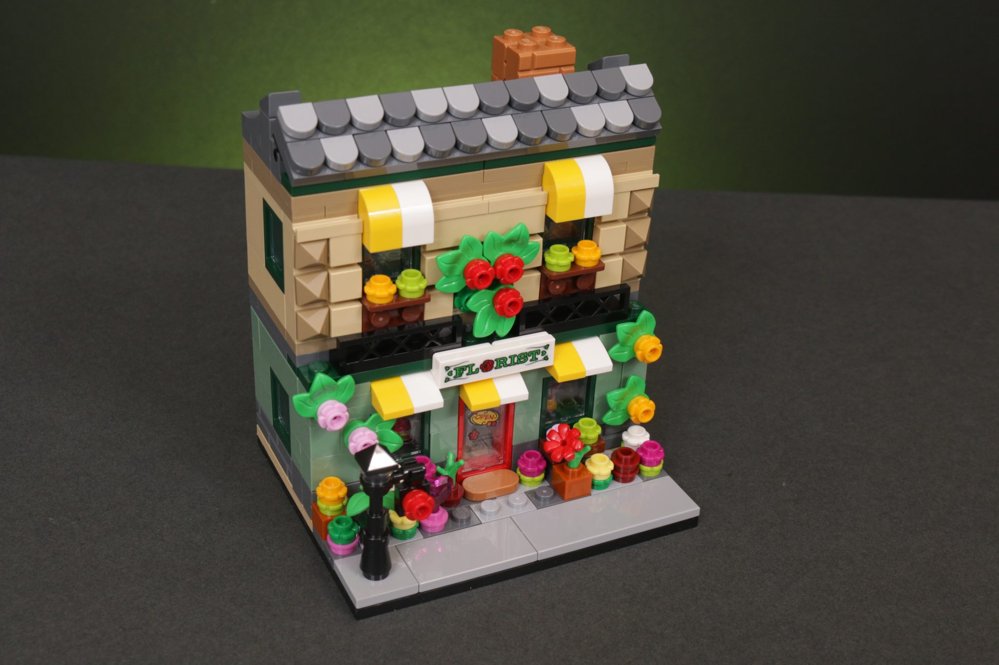 LEGO 40680 Flower Shop gift-with-purchase review