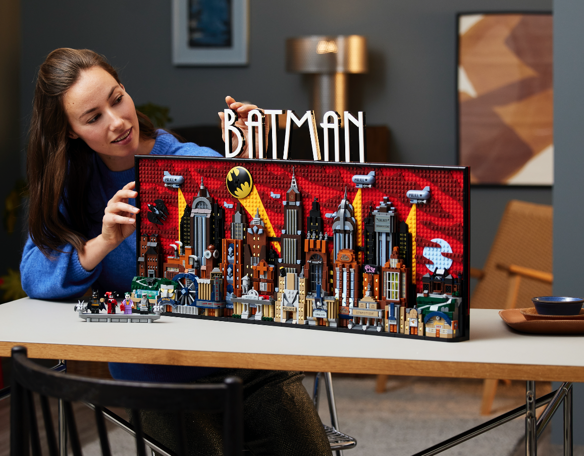 LEGO 76271 Gotham City’s minifigures stay true to source