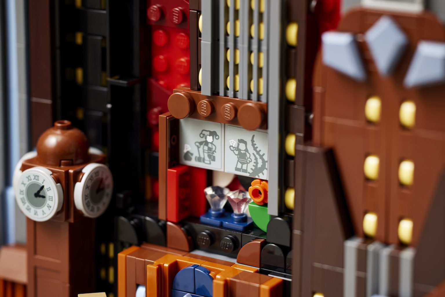 LEGO 76271 Batman: The Animated Series Gotham City visual tour and gallery