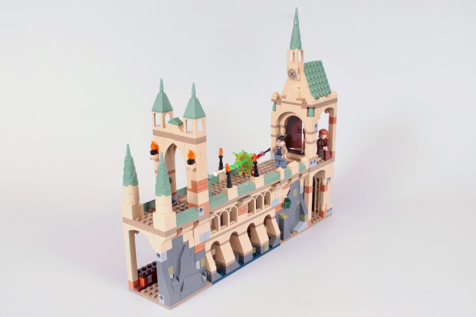 LEGO’s Battle of Hogwarts is a clever approach to what could have been ...