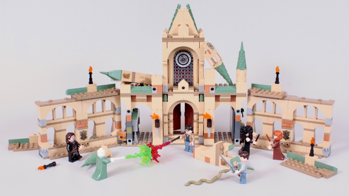 LEGO’s Battle of Hogwarts is a clever approach to what could have been ...