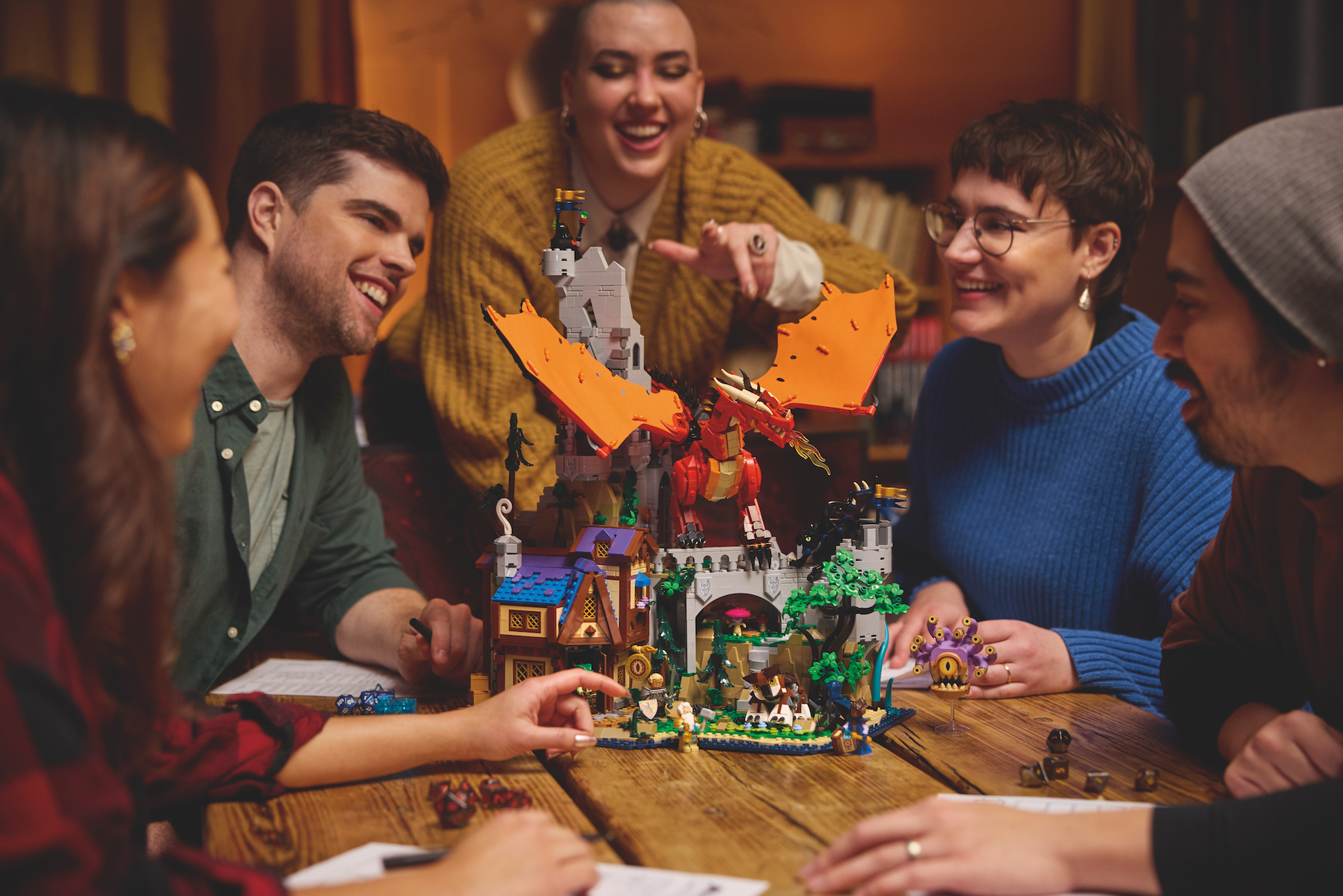 LEGO Ideas 21348 Dungeons & Dragons: Red Dragon's Tale visual tour and ...