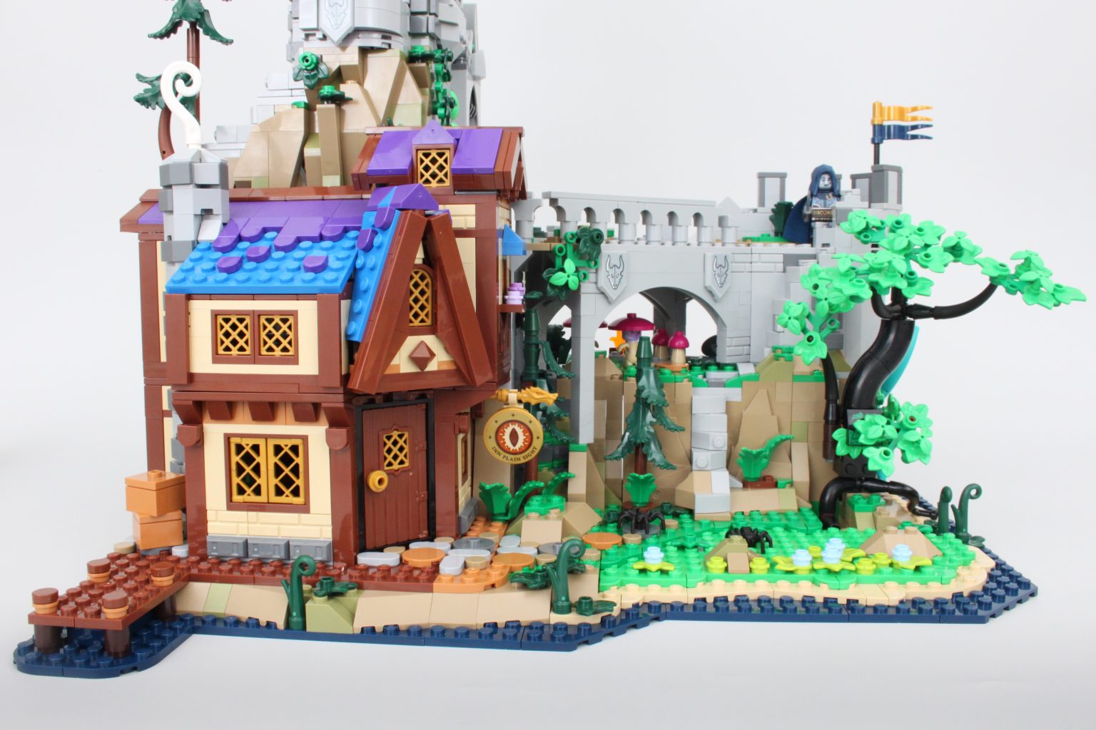 LEGO 21348 Dungeons & Dragons: Red Dragon's Tale review