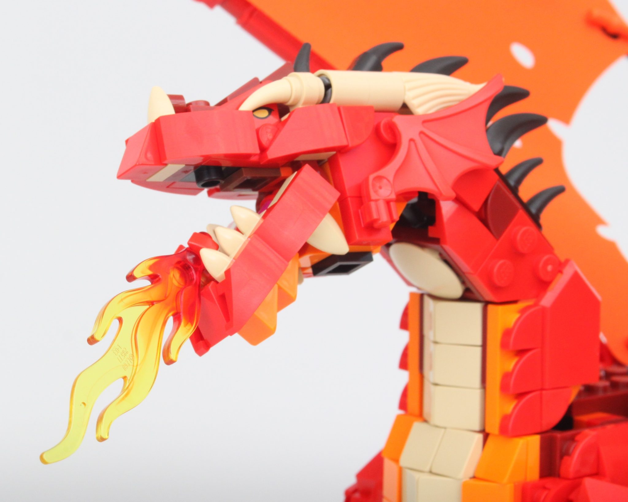 LEGO 21348 Dungeons & Dragons: Red Dragon's Tale review