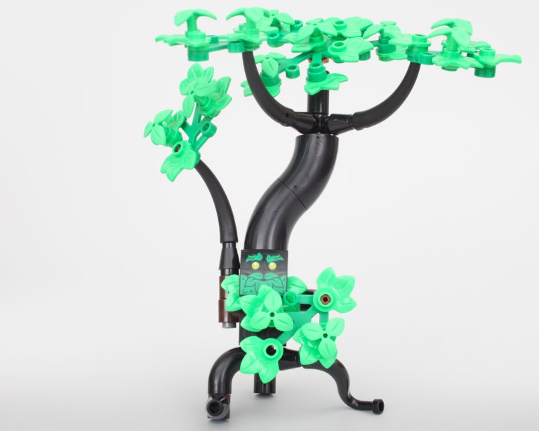 LEGO 21348 Dungeons & Dragons: Red Dragon's Tale review