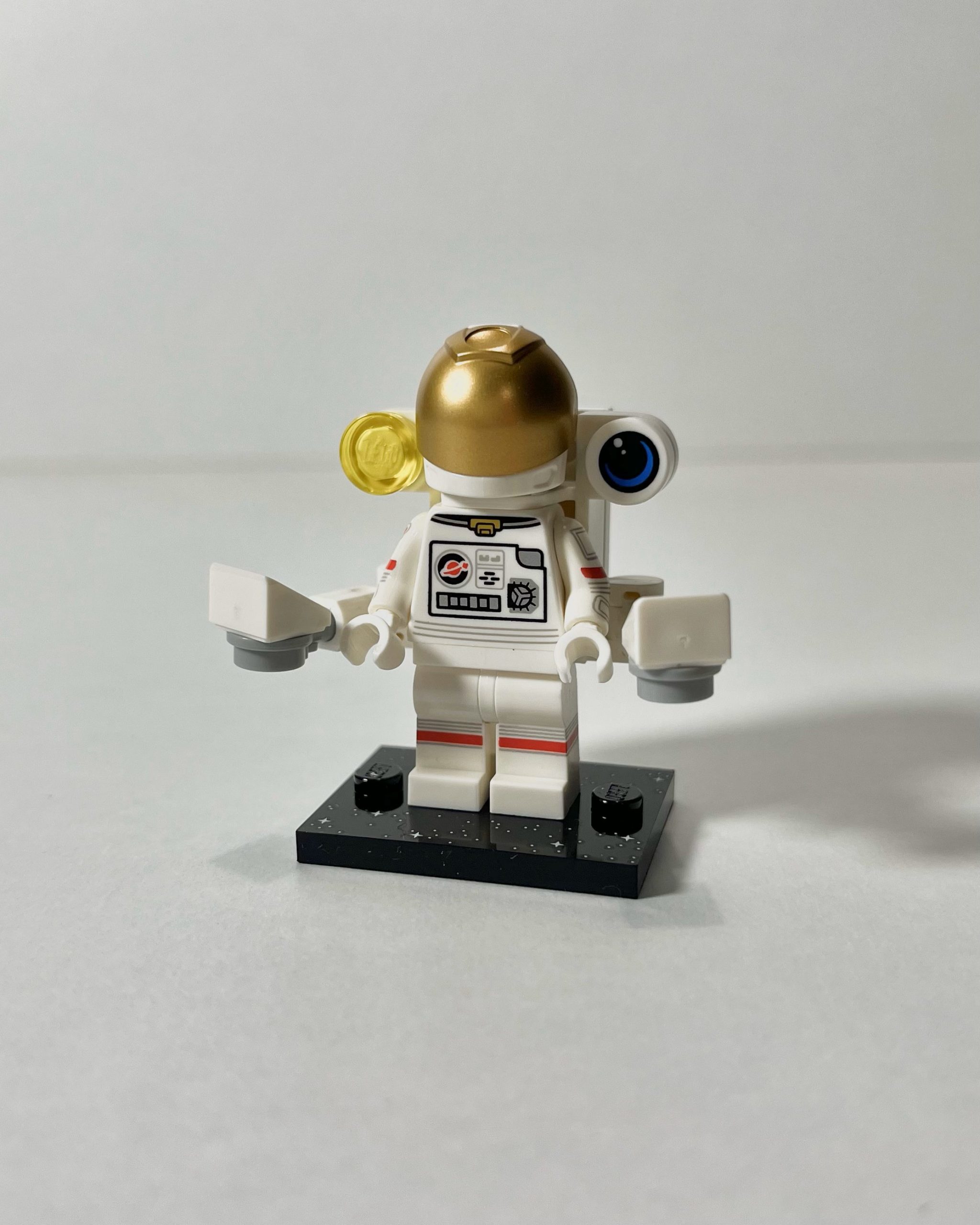 LEGO Collectible Minifigures 71046 Series 26 brings back best new feature
