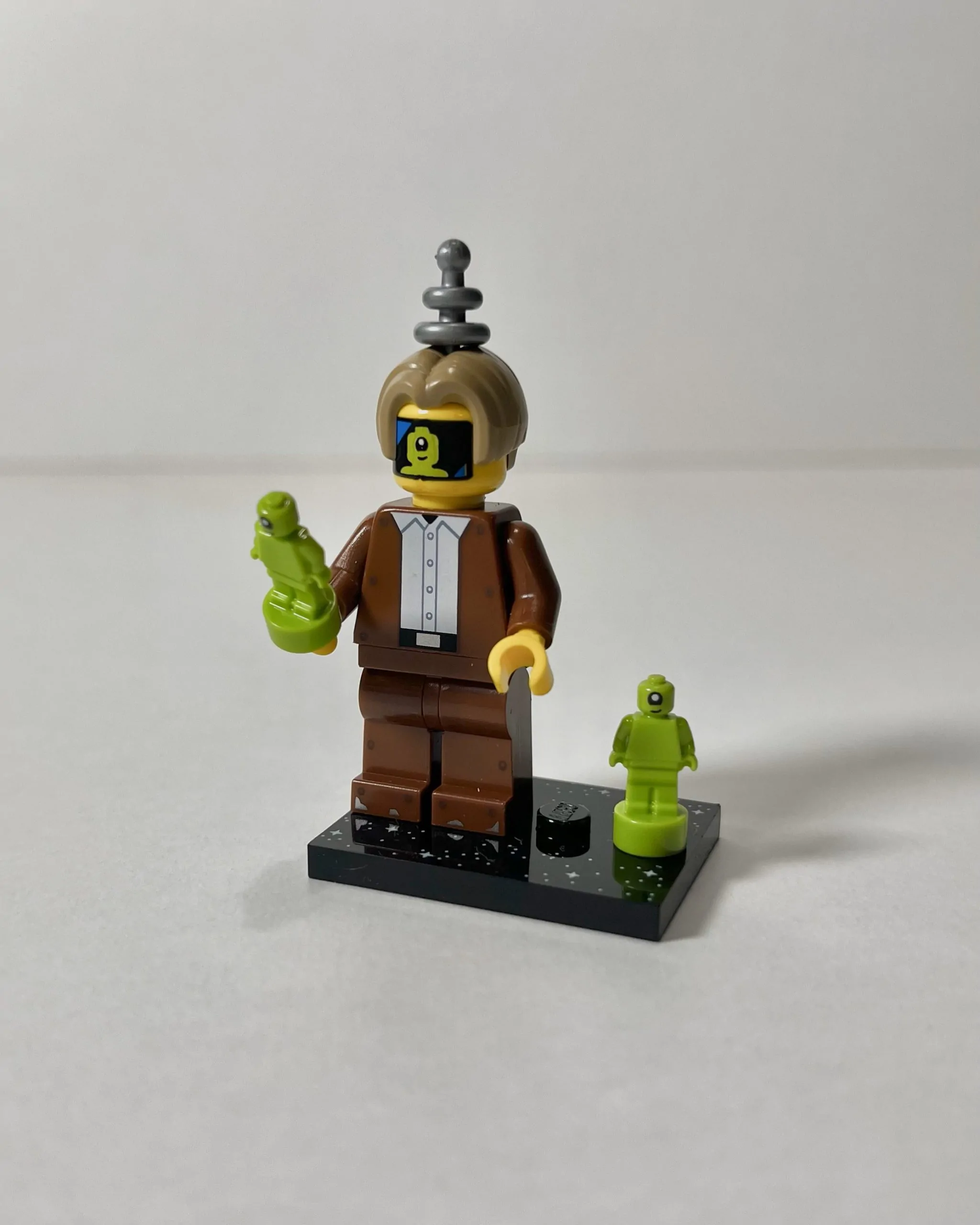 LEGO Collectible Minifigures 71046 Series 26 brings back best new feature