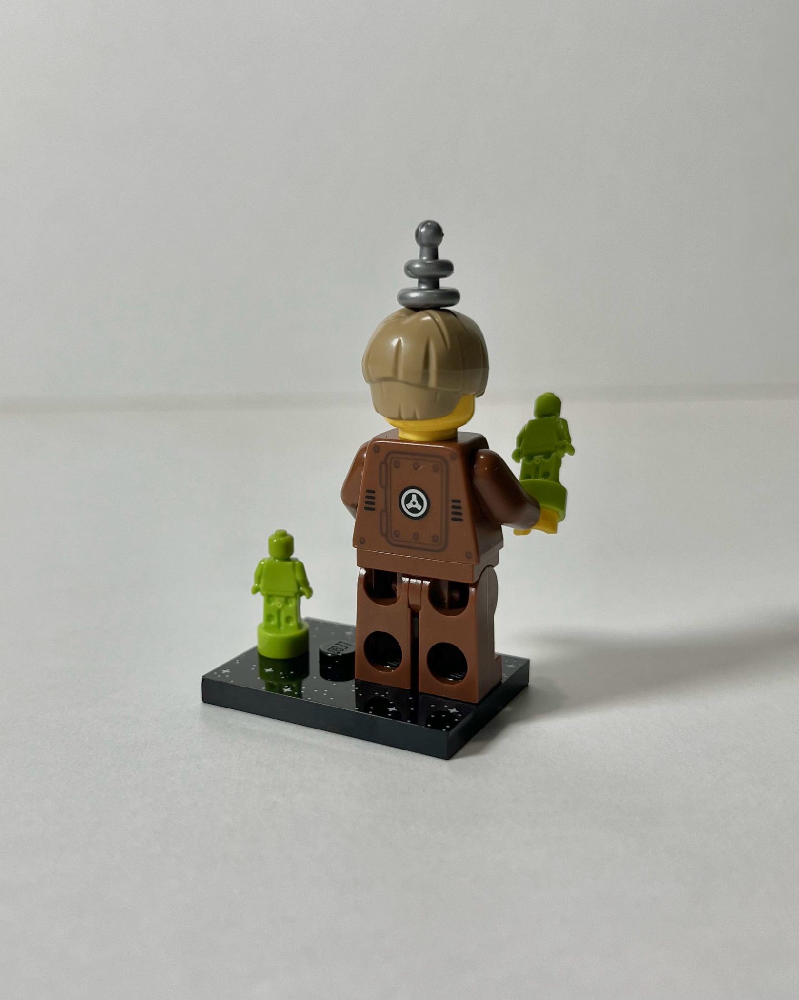 LEGO Collectible Minifigures 71046 Series 26 brings back best new feature
