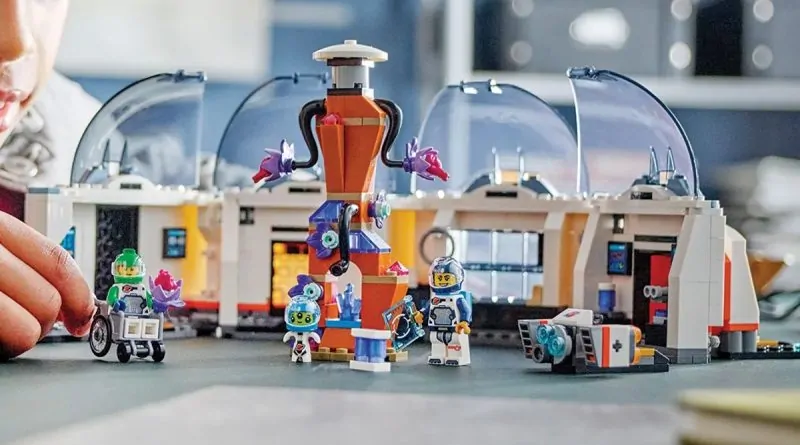 LEGO City space base sets have a knack for expansion